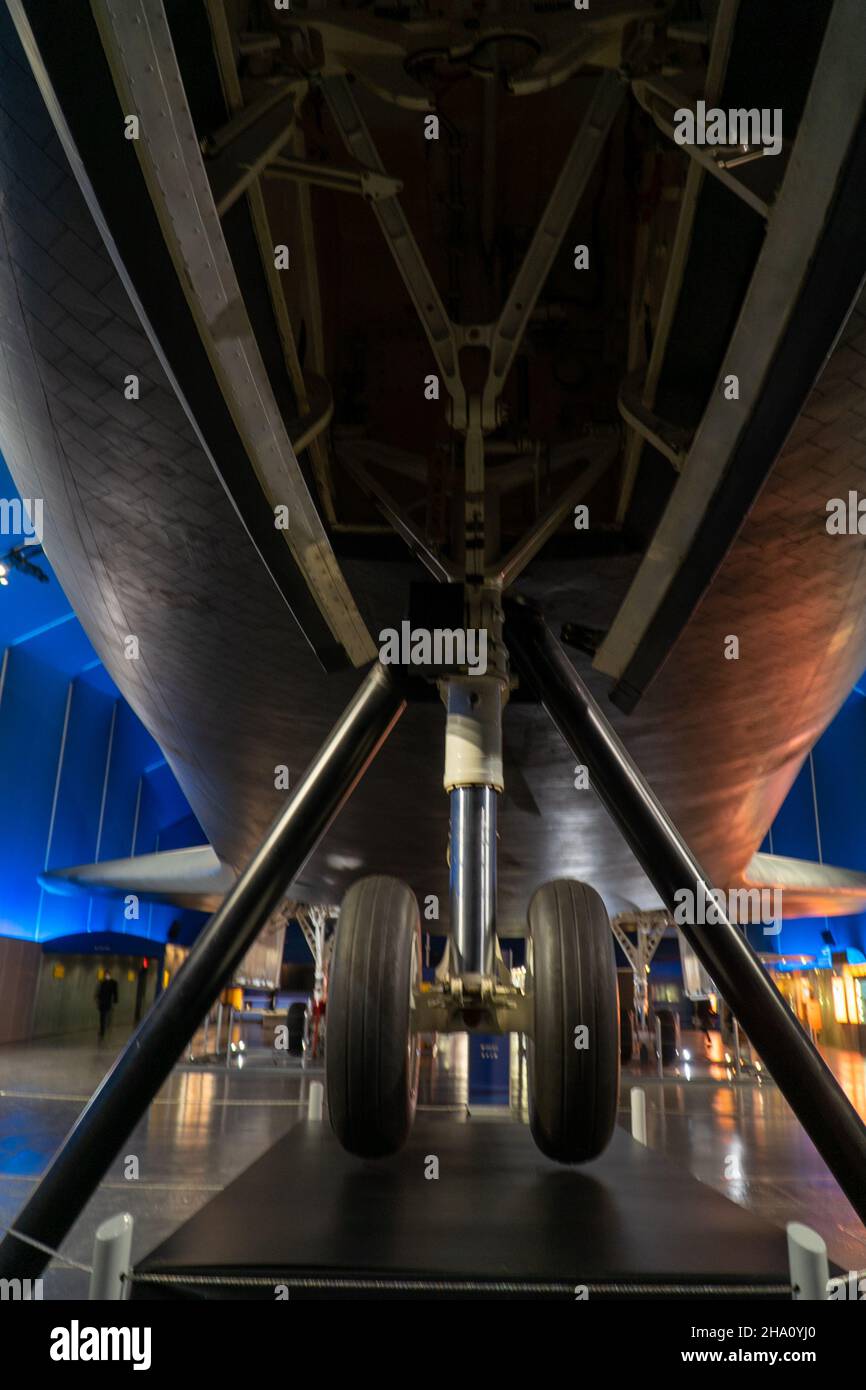 Space shuttle enterprise landing gear hi-res stock photography and ...