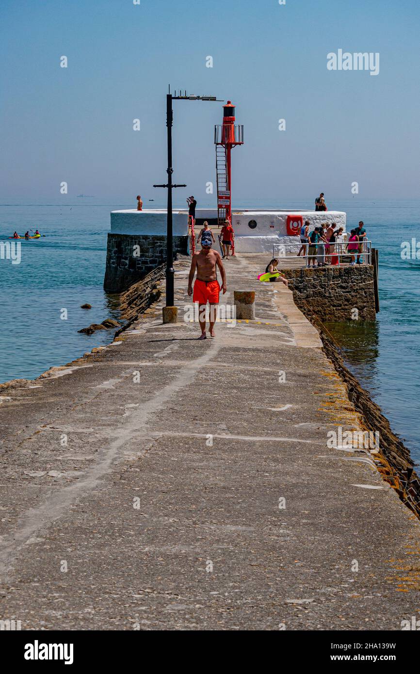 Looe 'Banjo' Pier - Looe, Cornwall, UK Stock Photo - Alamy