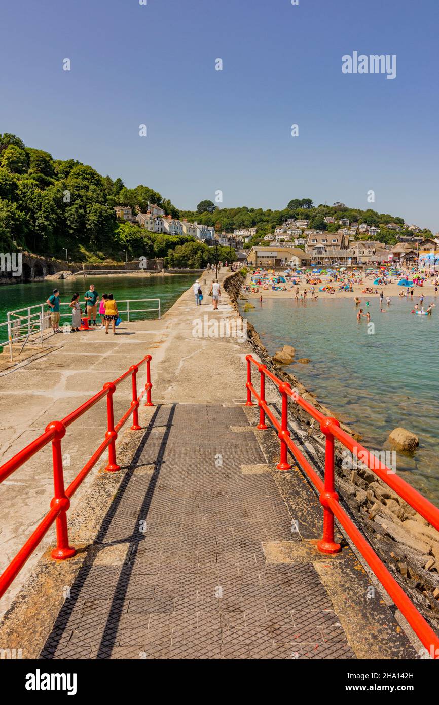 Looking back from Looe 'Banjo' Pier with the East Looe River and Looe ...