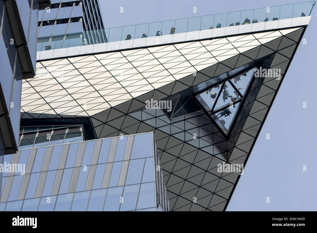 Edge times square hi-res stock photography and images - Alamy