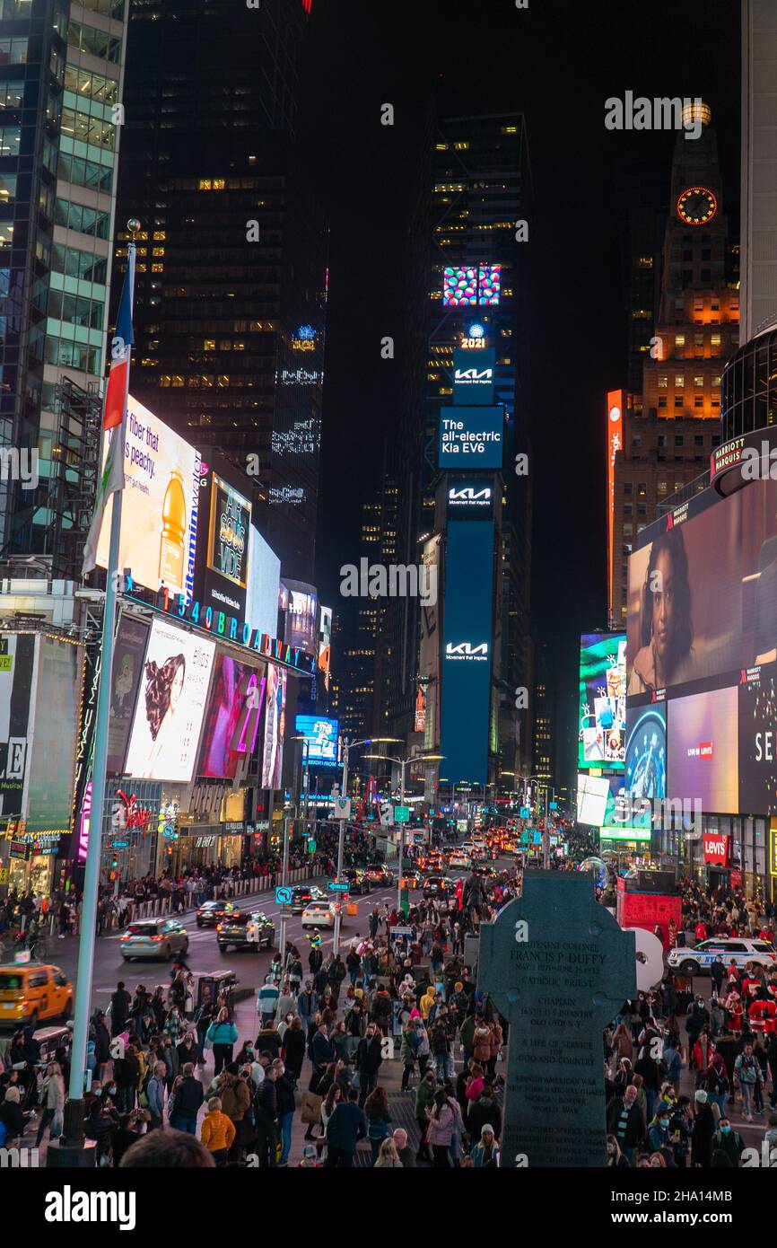 Time Square Portrait Stock Photo - Alamy
