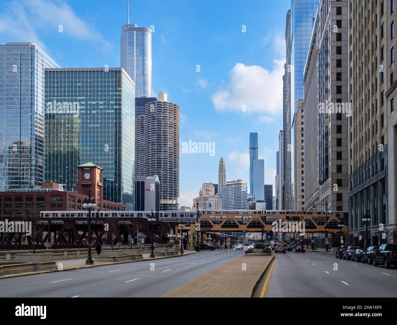 View east on Wacker Drive from Franklin Street. CTA train crossing ...