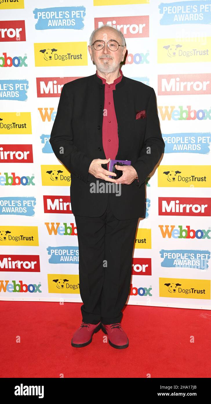 Photo Must Be Credited ©Alpha Press 079965 09/12/2021 Peter Egan Mirror ...