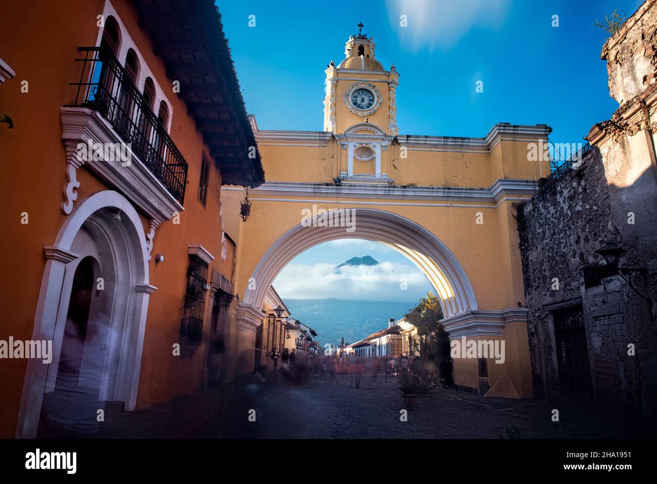 Santa Catalina Arch, Antigua, Guatemala Stock Photo - Alamy