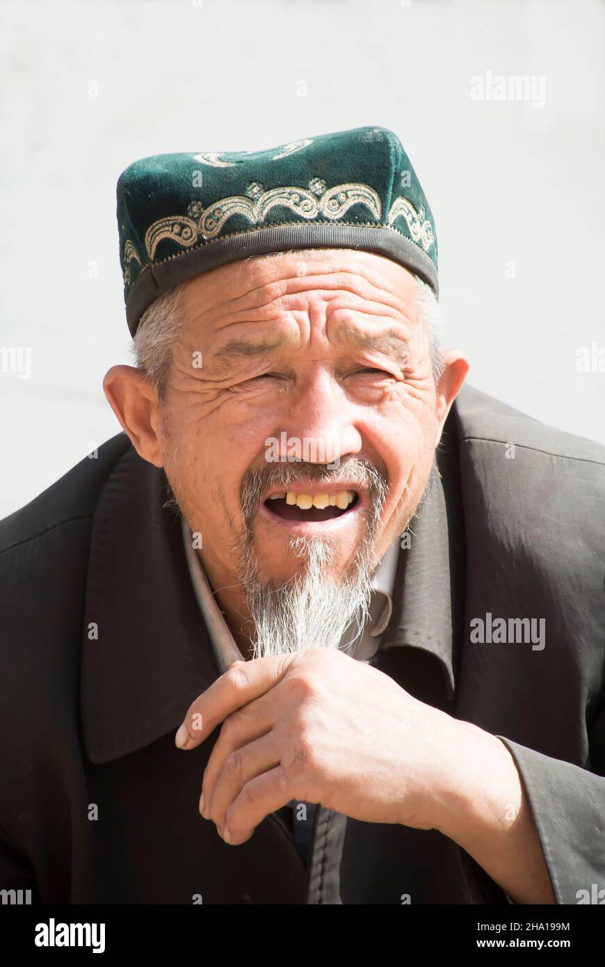 Face portrait old chinese man hi-res stock photography and images - Alamy