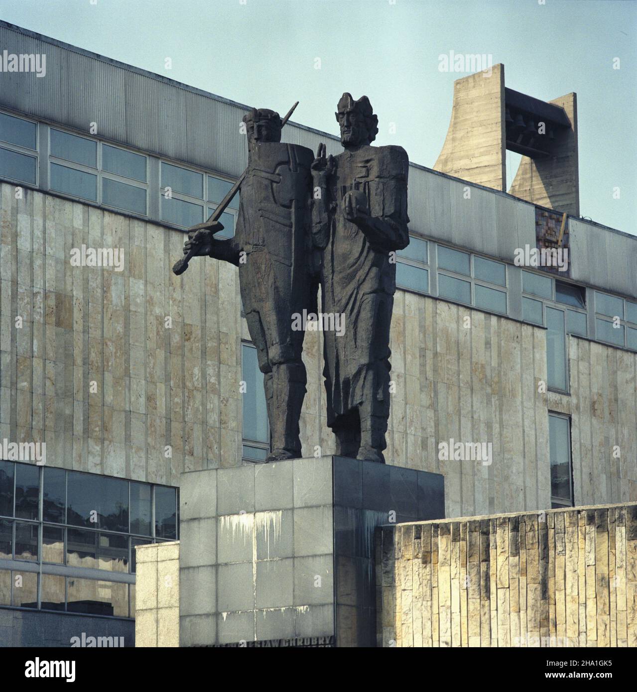 Pomnik mieszka i i boleslawa chrobrego hi-res stock photography and images - Alamy