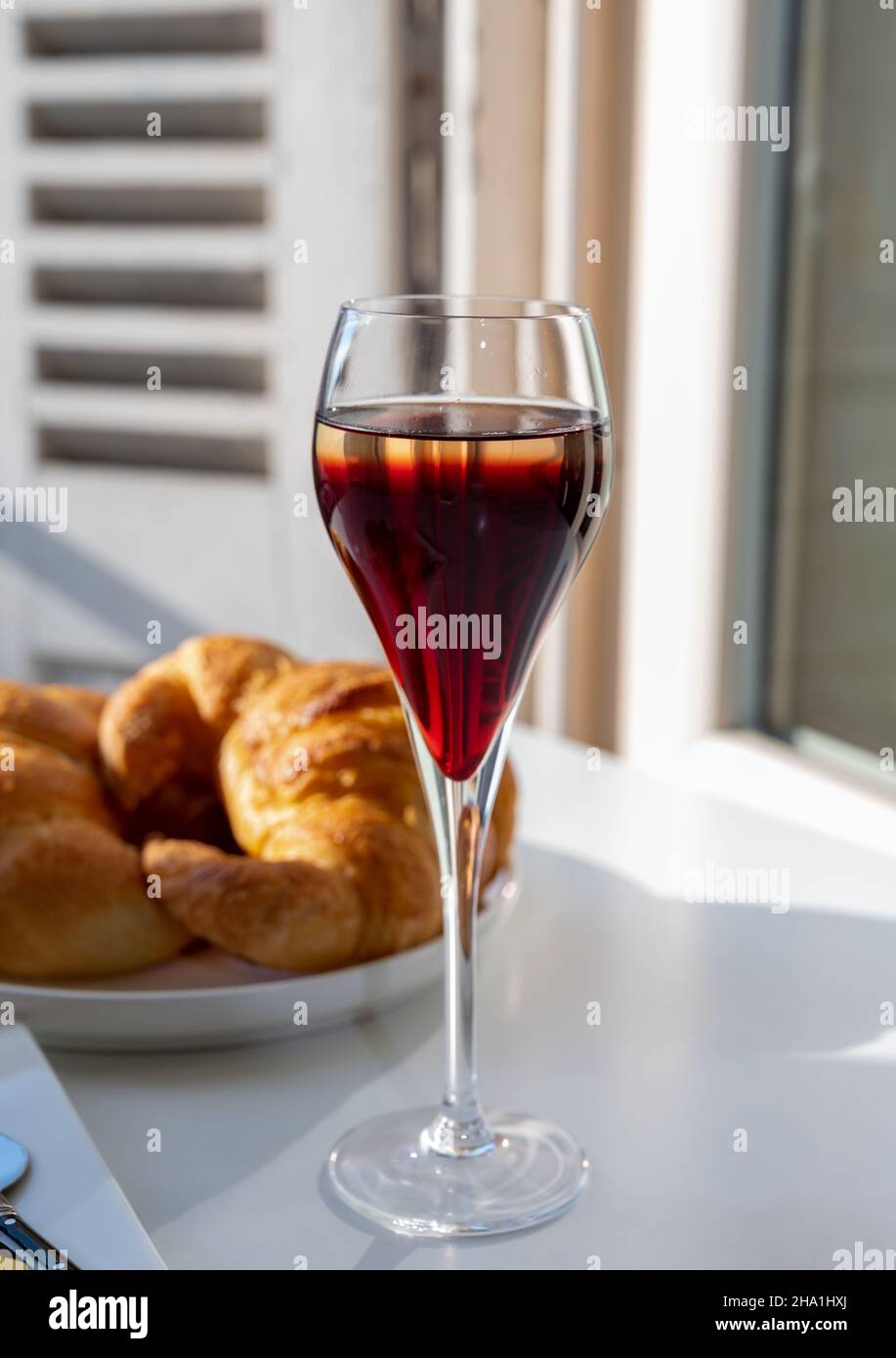 Kir royale champagne cocktail hi-res stock photography and images - Alamy