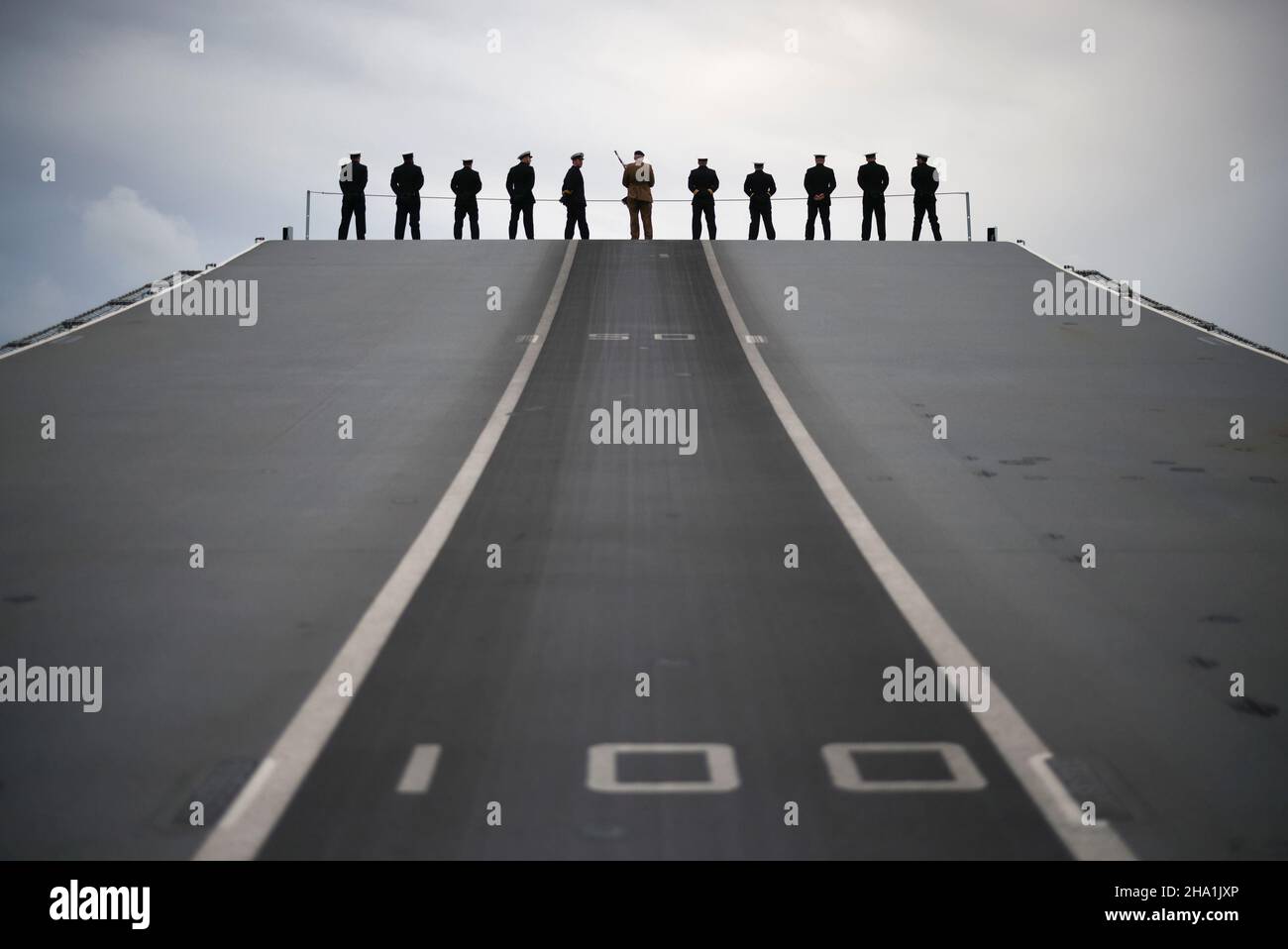 Aircraft stand position hi-res stock photography and images - Alamy