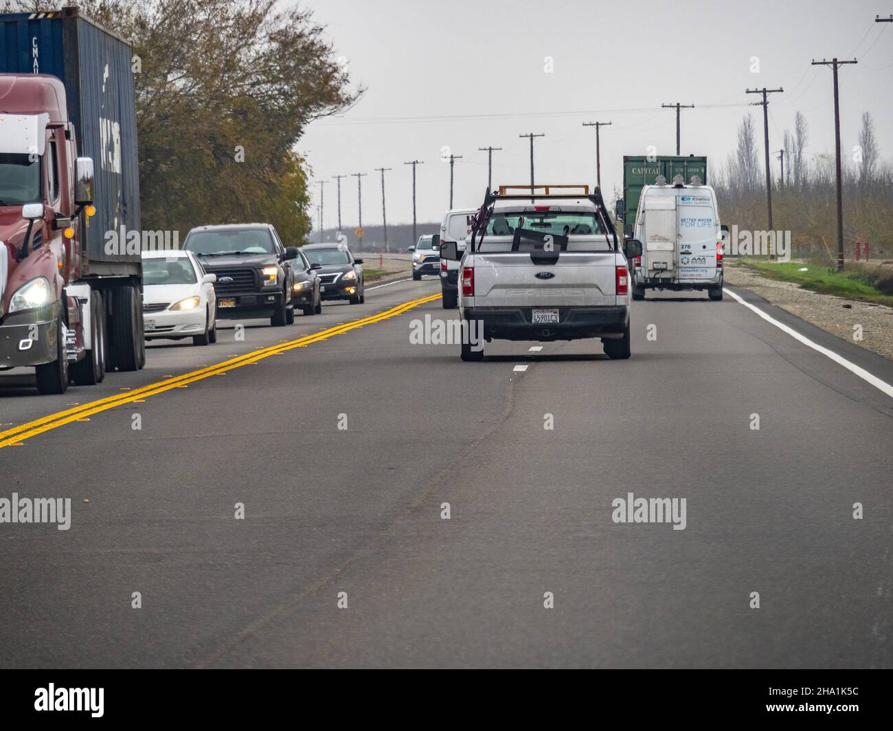 Passing lane hi-res stock photography and images - Alamy