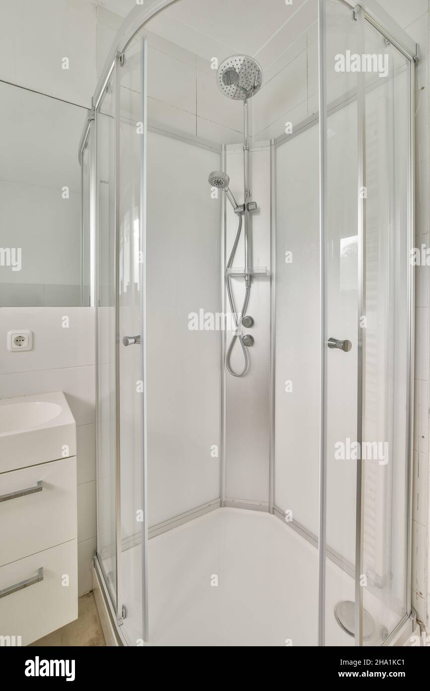 Modern shower stall in a bright bathroom Stock Photo - Alamy