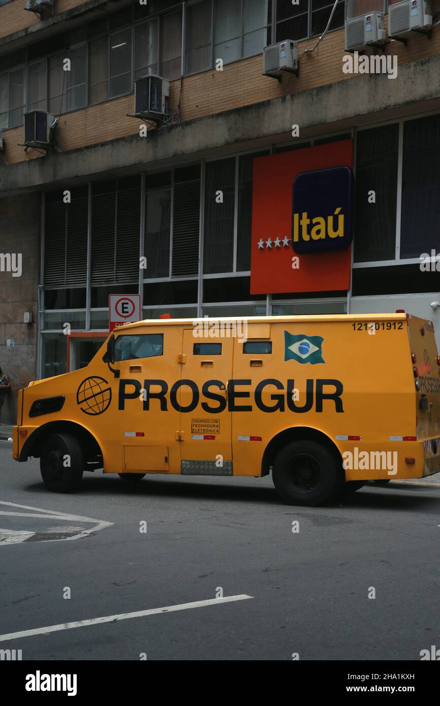 Bank armored cars hi-res stock photography and images - Alamy