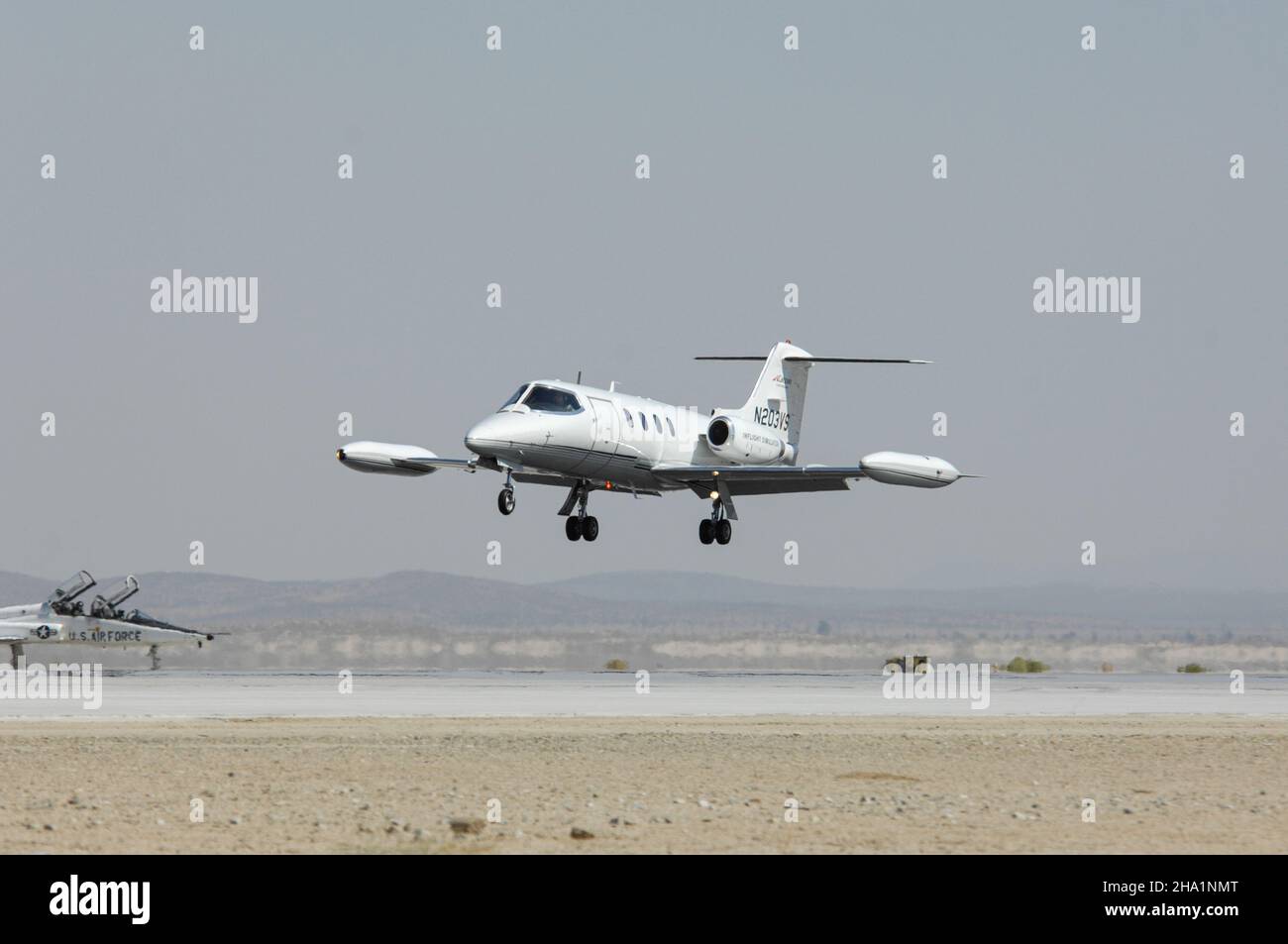 CALSPAN Learjet landing at Edwards Air Force Base in California Stock ...