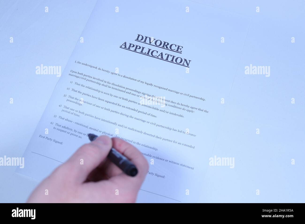 Divorce decree law document hi-res stock photography and images - Alamy