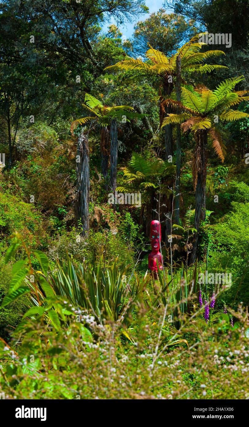 Maori marker hi-res stock photography and images - Alamy