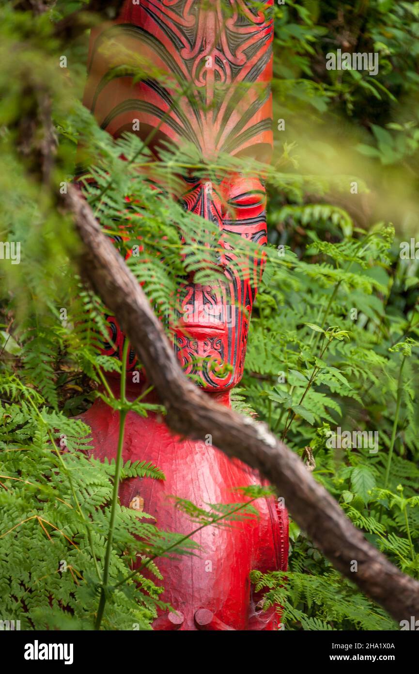 Maori pou hi-res stock photography and images - Alamy