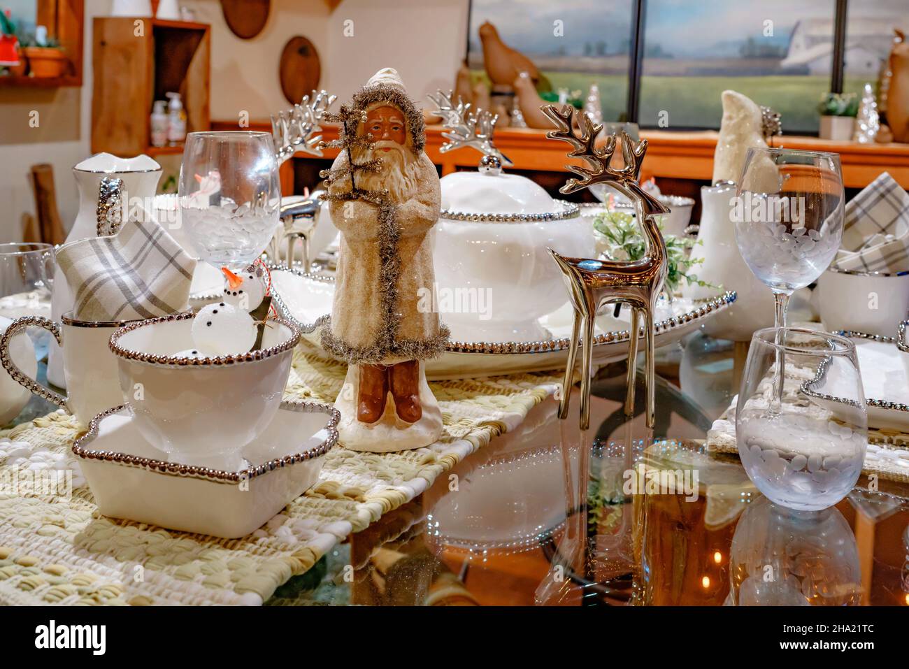 Christmas dining table decoration. Interior, design, Christmas dinner ...