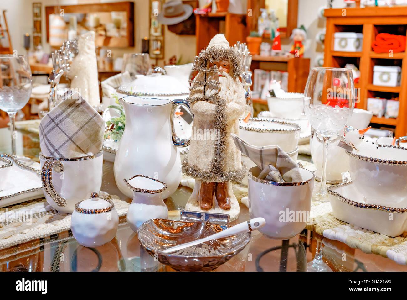 Christmas dining table decoration. Interior, design, Christmas dinner ...