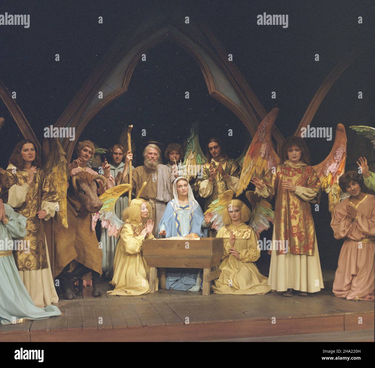 Pola raksa hi-res stock photography and images - Alamy