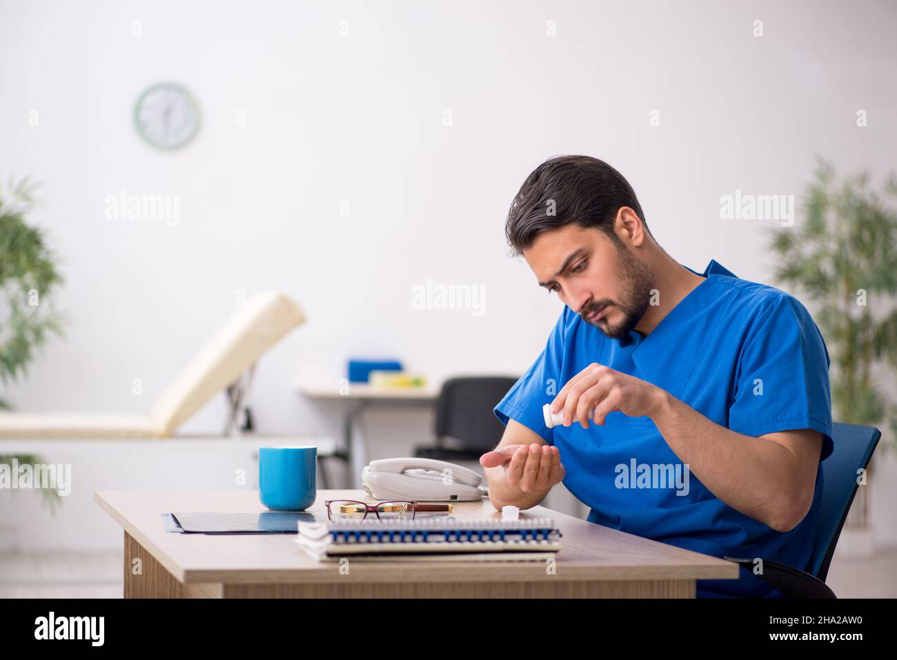 Professional doctor in hospital working Stock Photo - Alamy