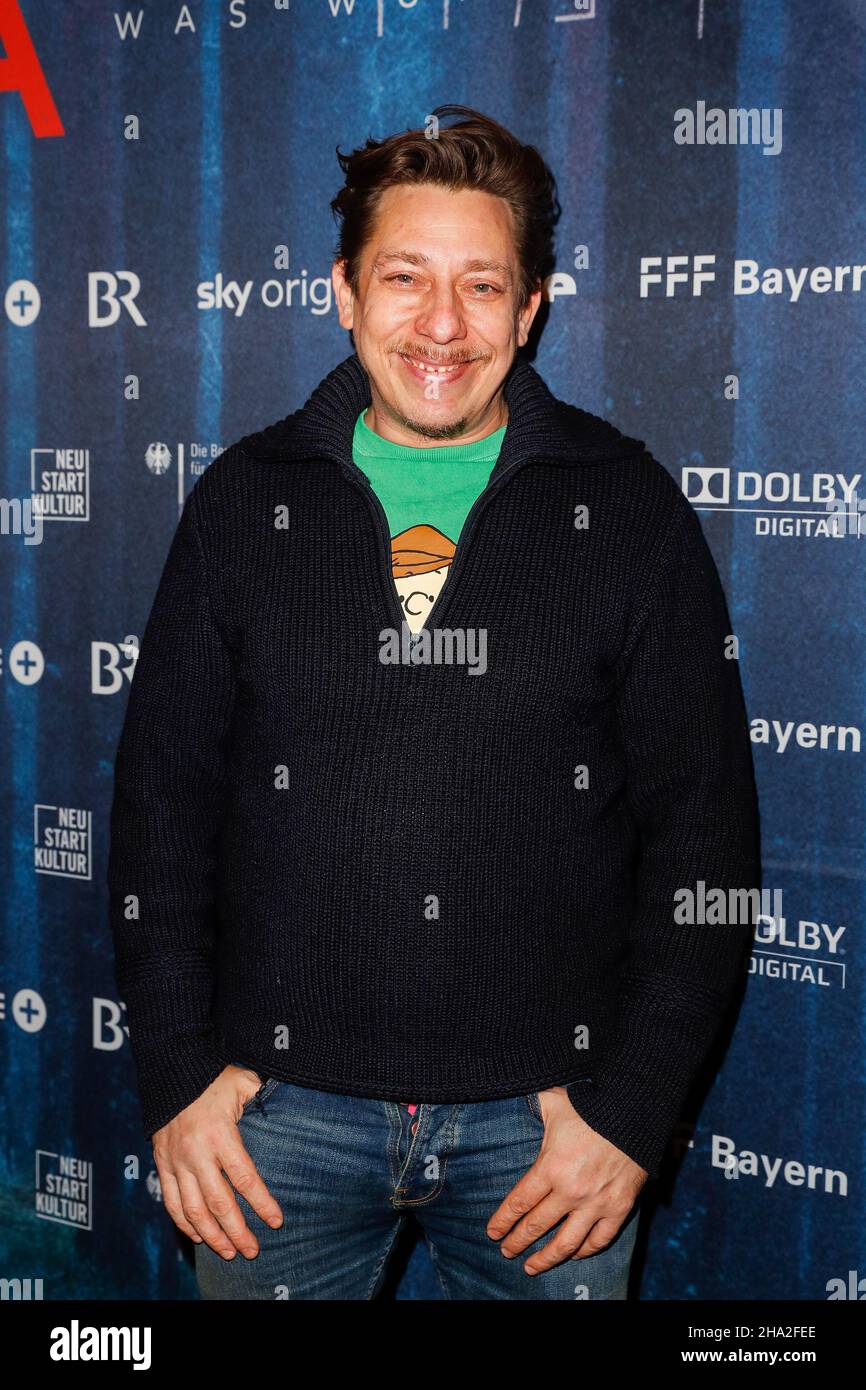 Berlin, Germany. 09th Dec, 2021. Milton Welsh comes to the Berlin ...