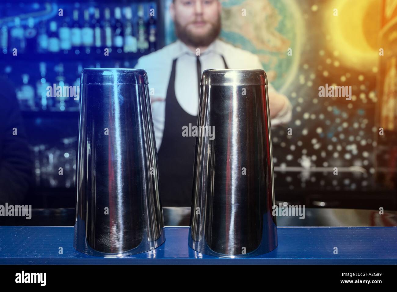 Shaker bar instrument for mixing and preparing alcoholic cocktails and ...