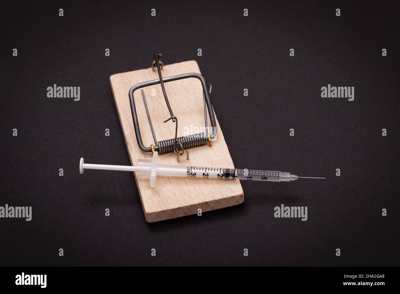 Drug Addict, Heroin Hazard or Dose Trap Concept - Disposable Insulin ...
