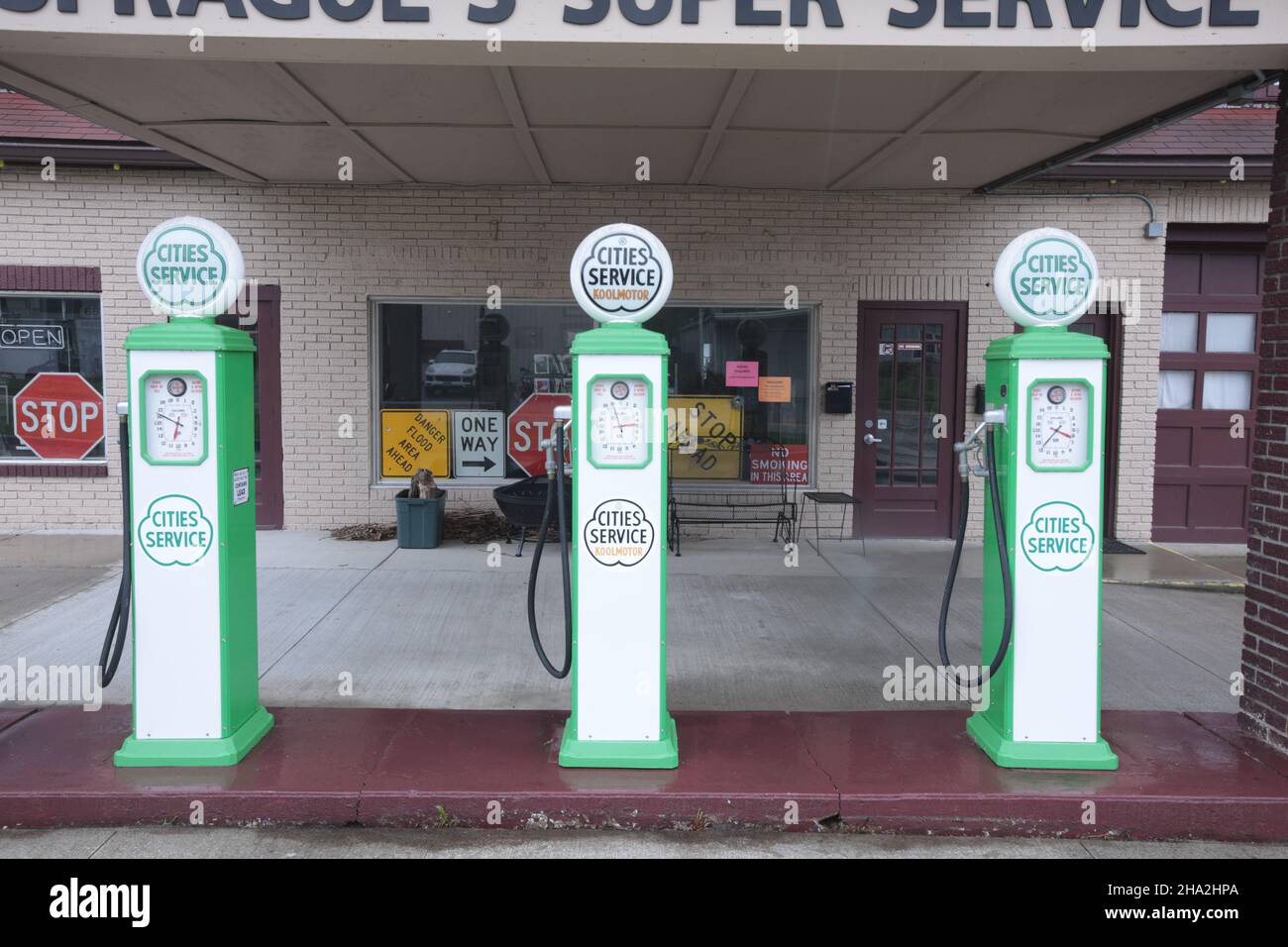 Normal, Il, USA Sprague Super Service Station and cafe Stock Photo - Alamy
