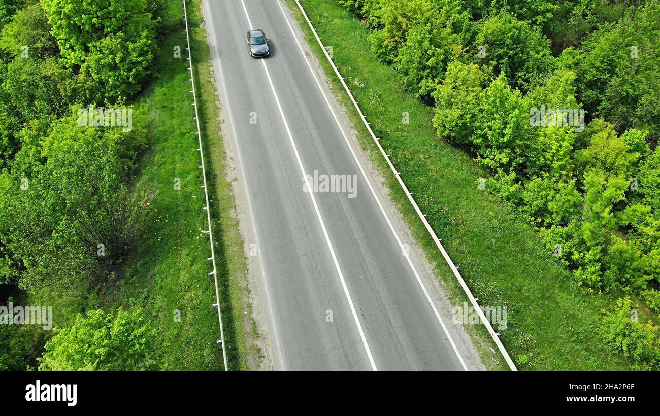 Car from above aerial hi-res stock photography and images - Alamy
