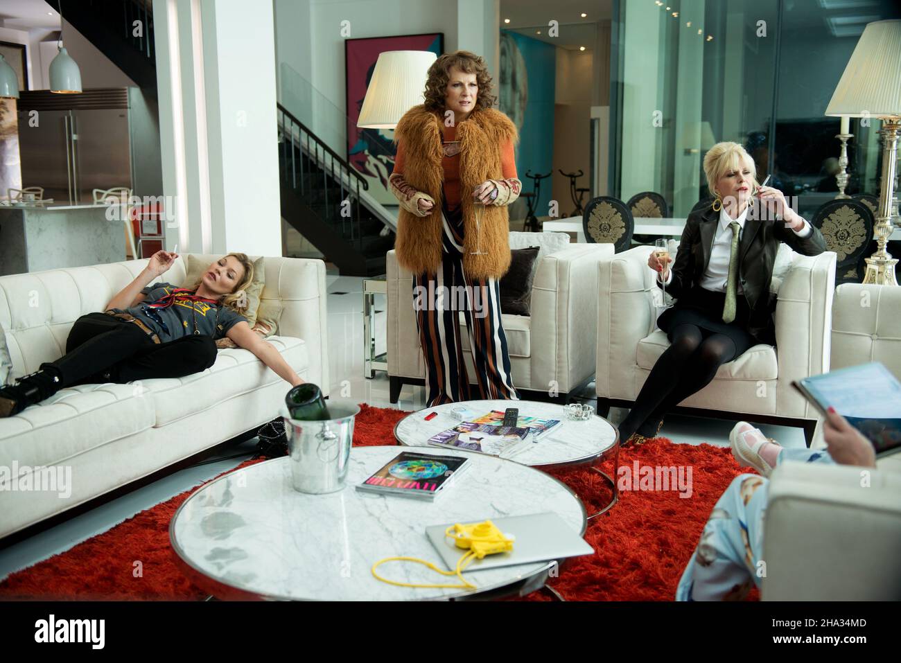 2010s fashion hi-res stock photography and images - Alamy