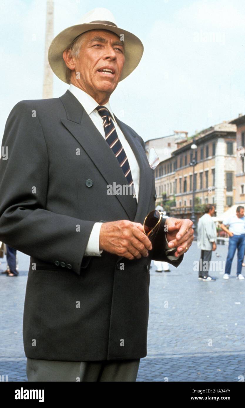 Hudson hawk 1991 james coburn hi-res stock photography and images - Alamy