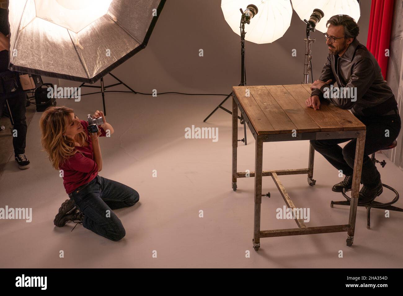 Madres paralelas Year : 2021 Spain Director : Pedro Almodovar Penelope Cruz, Chema Adeva Stock ...