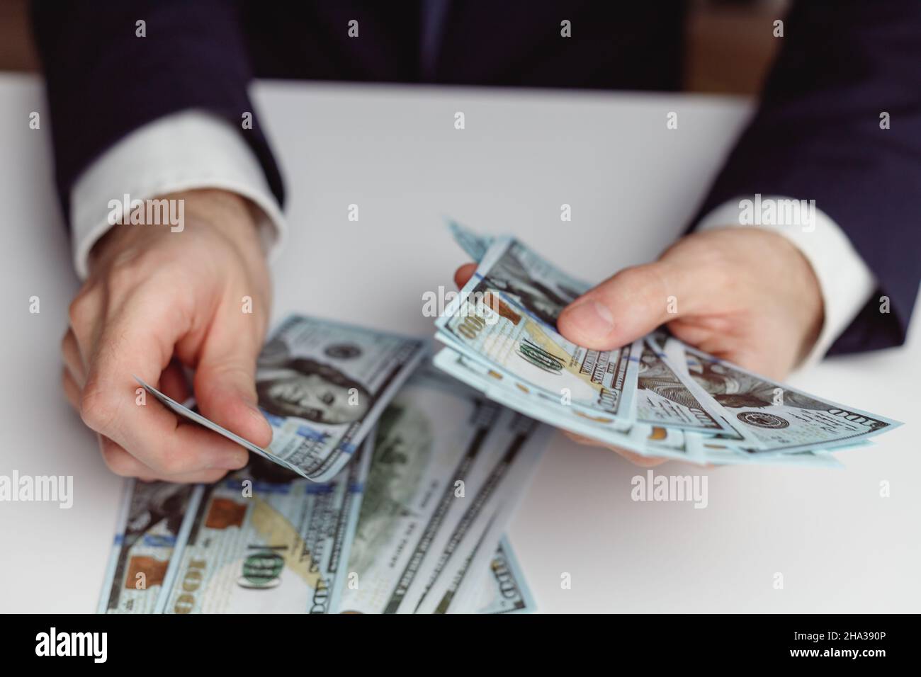 Cash counting currency exchange hands hi-res stock photography and ...