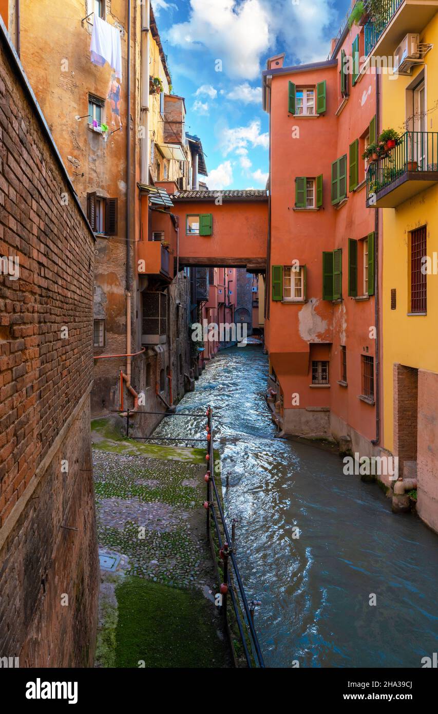 Bologna gothic architecture hi-res stock photography and images - Alamy