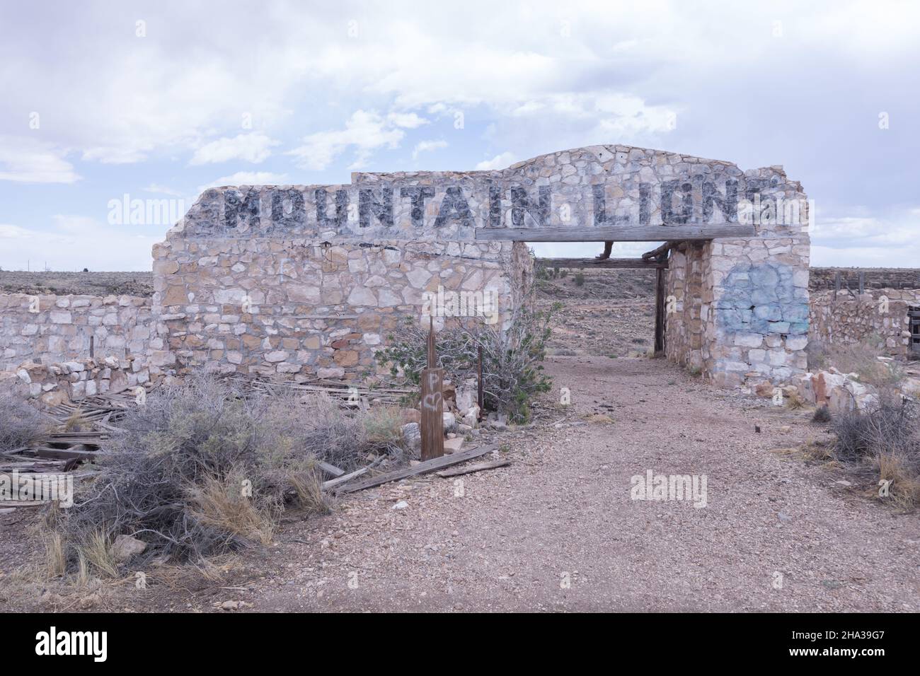 Two Guns, Arizona, USA The ruins of an old roadside zoo with the large ...