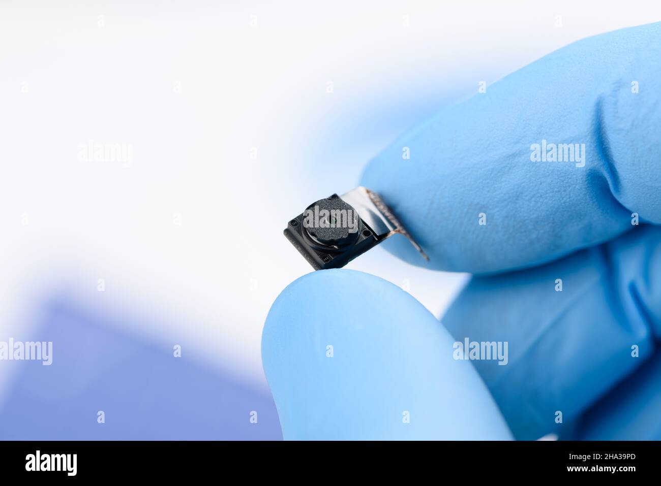 Smartphone camera module in scientist hand Stock Photo - Alamy