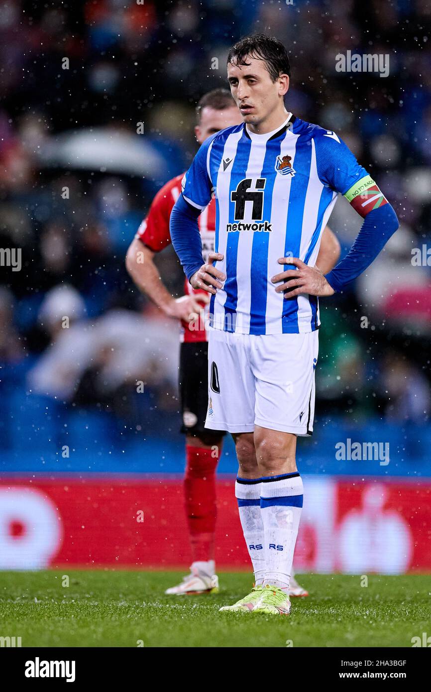 SAN SEBASTIAN, SPAIN - DECEMBER 09: Mikel Oyarzabal of Real Sociedad ...