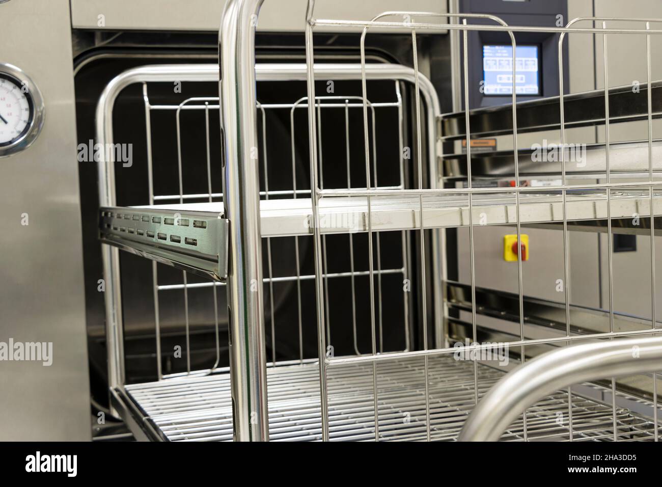 Sterilization machine hi-res stock photography and images - Alamy