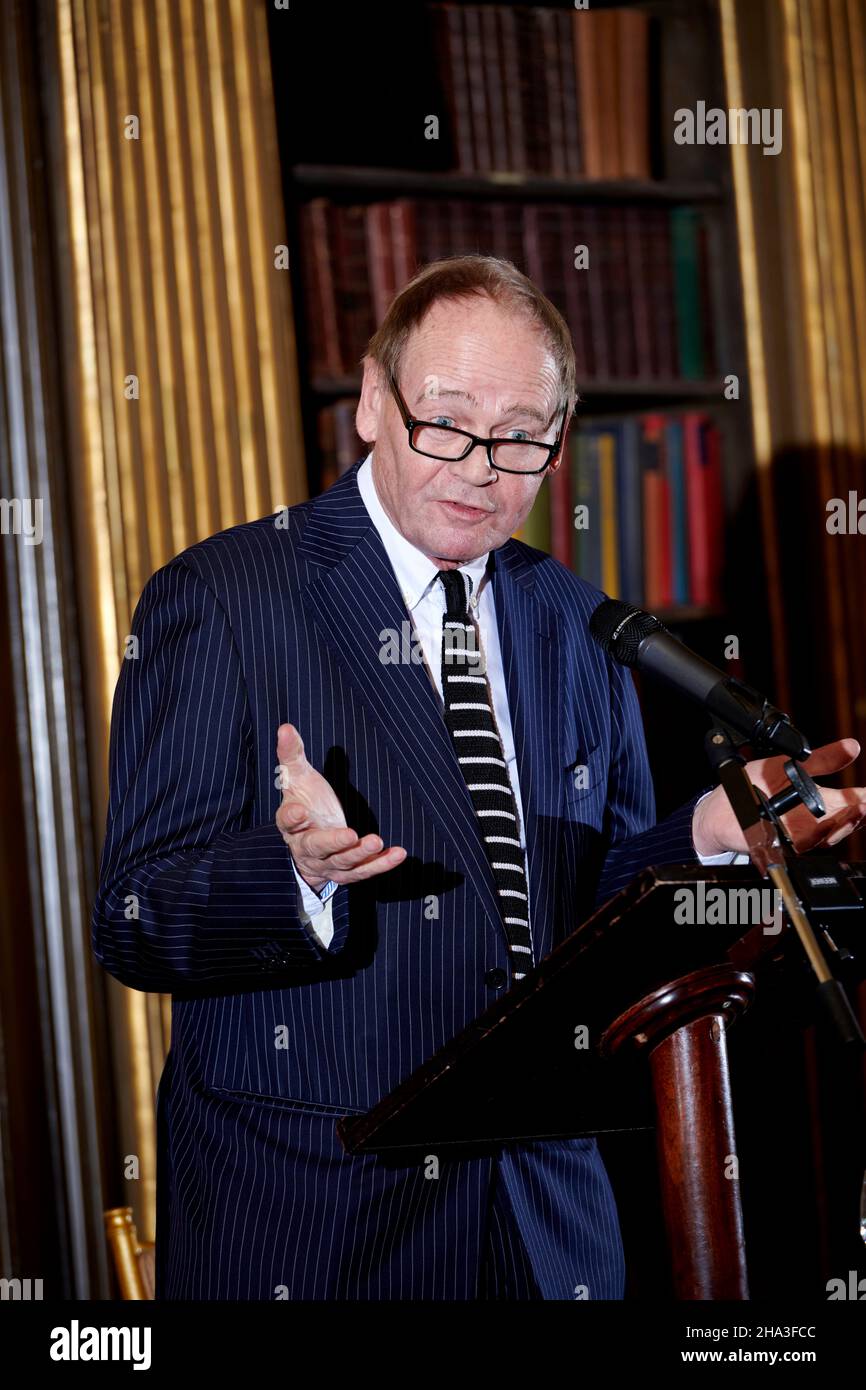 Not the nine o'clock news hi-res stock photography and images - Alamy