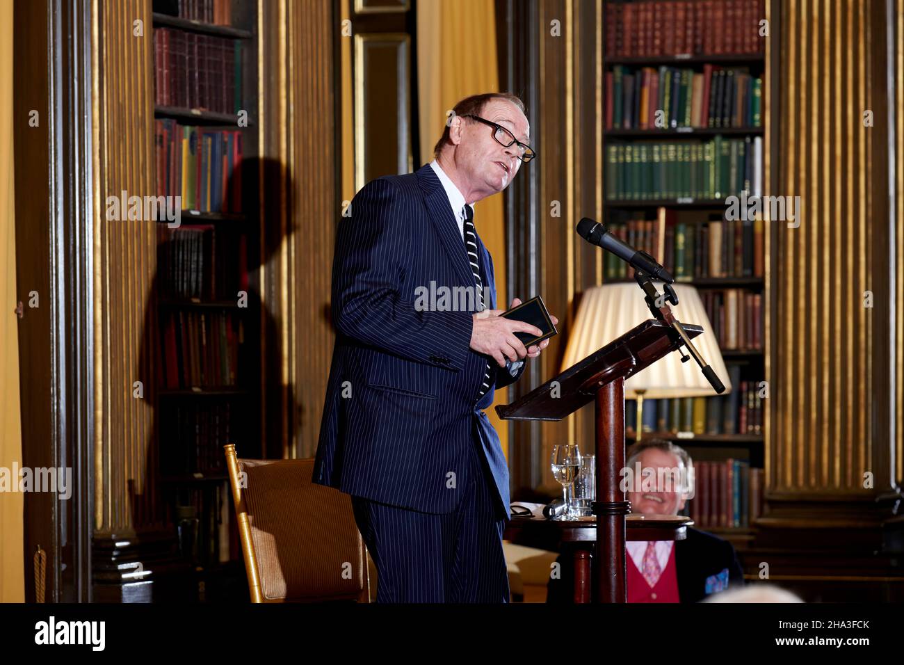 John lloyd qi hi-res stock photography and images - Alamy