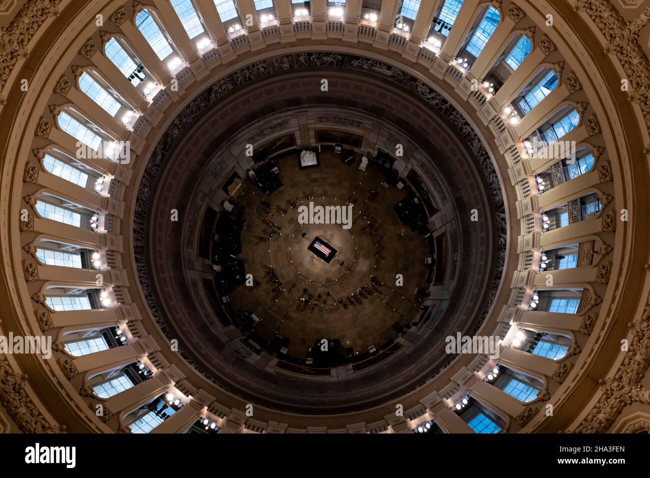 The casket of former Sen. Bob Dole lies in state in the Rotunda of the ...