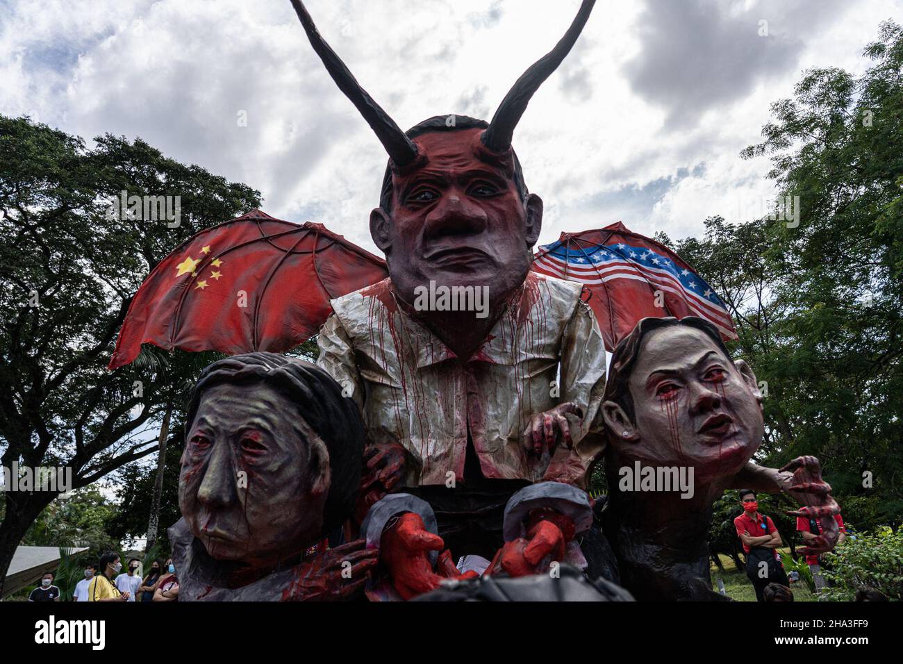 Metro Manila, Philippines. 10th Dec, 2021. The effigy of President ...