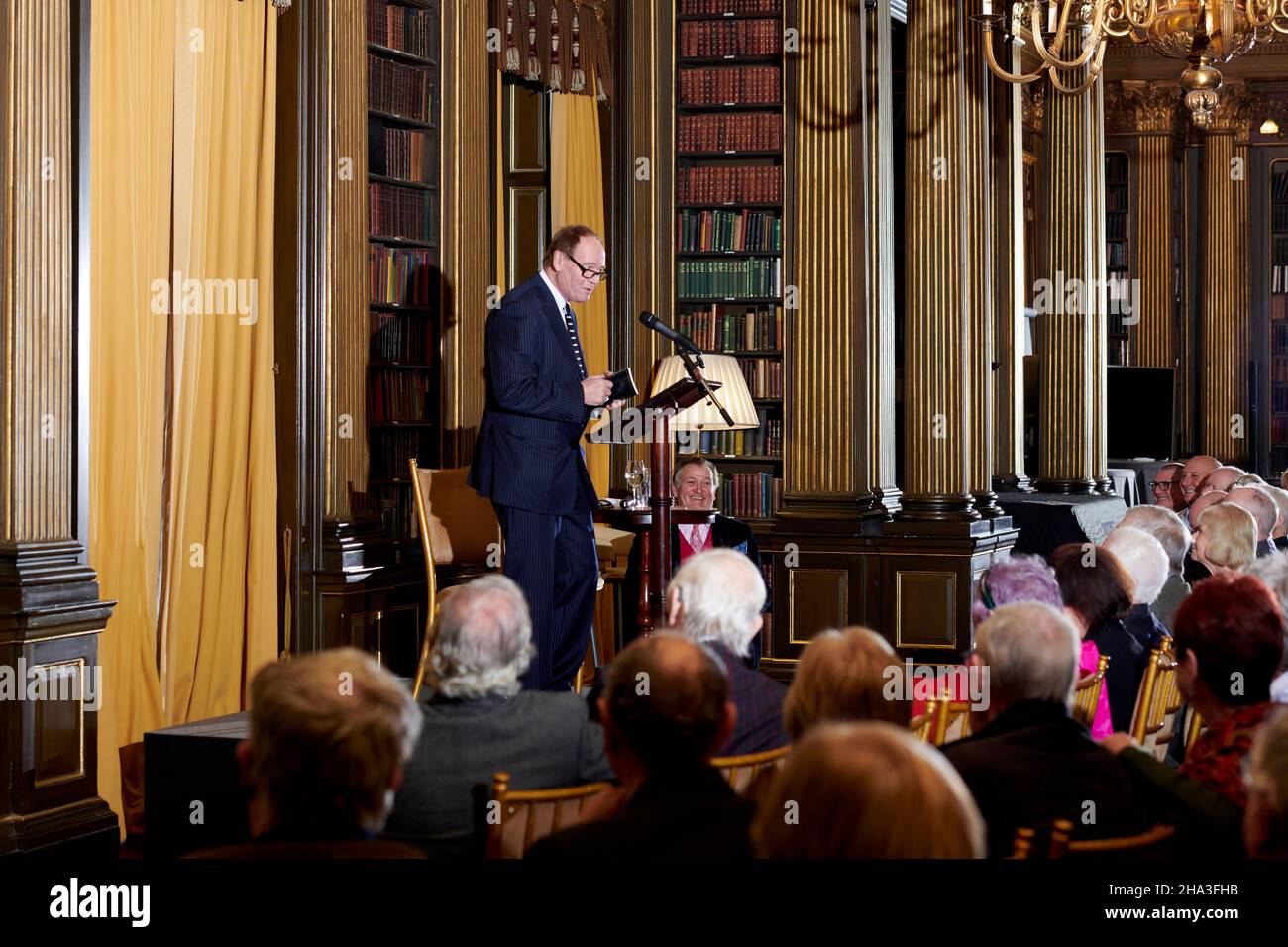 British comedy guide hi-res stock photography and images - Alamy