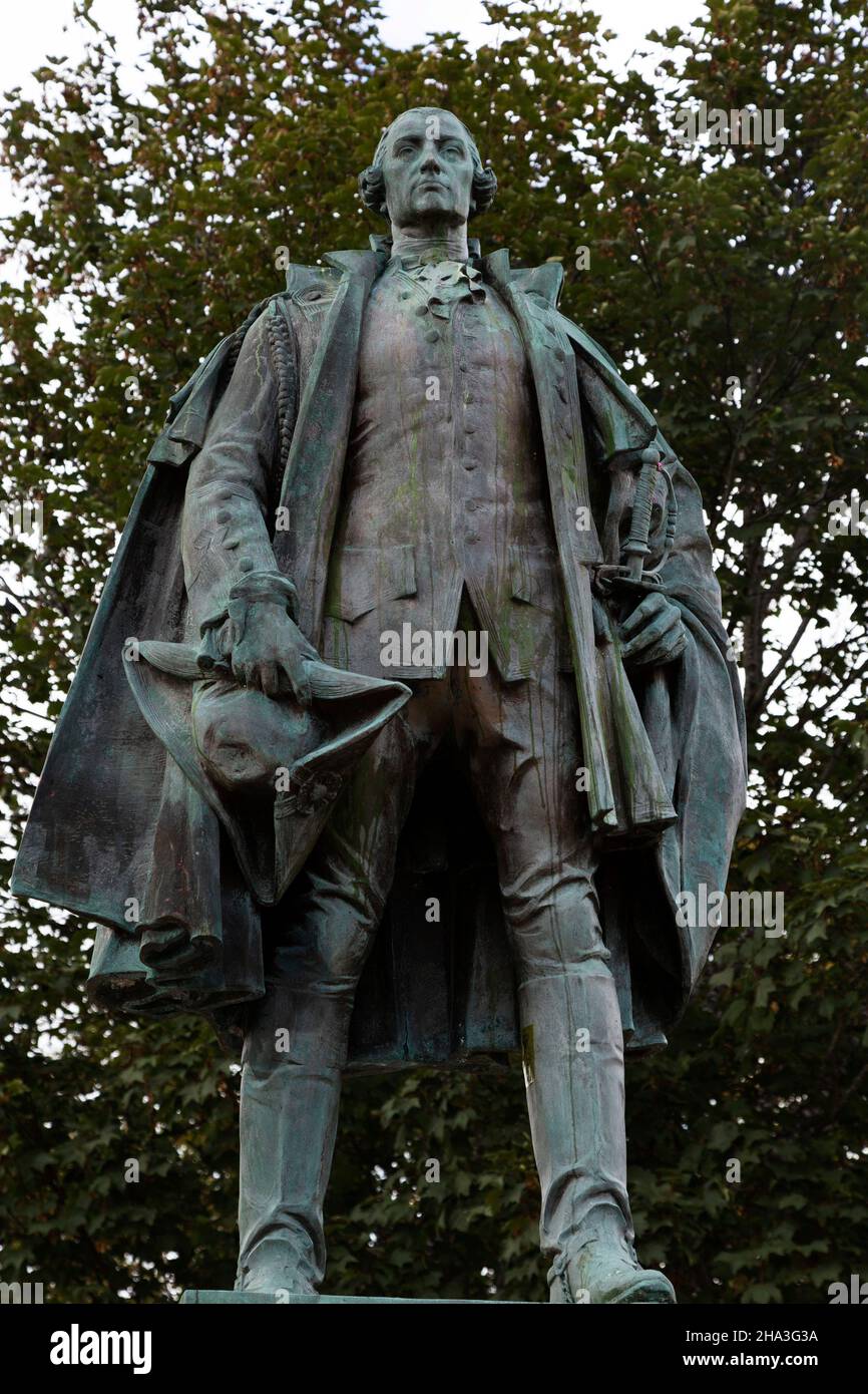Statue of Edward Cornwallis (1713 - 1776) in Halifax, Nova Scotia ...