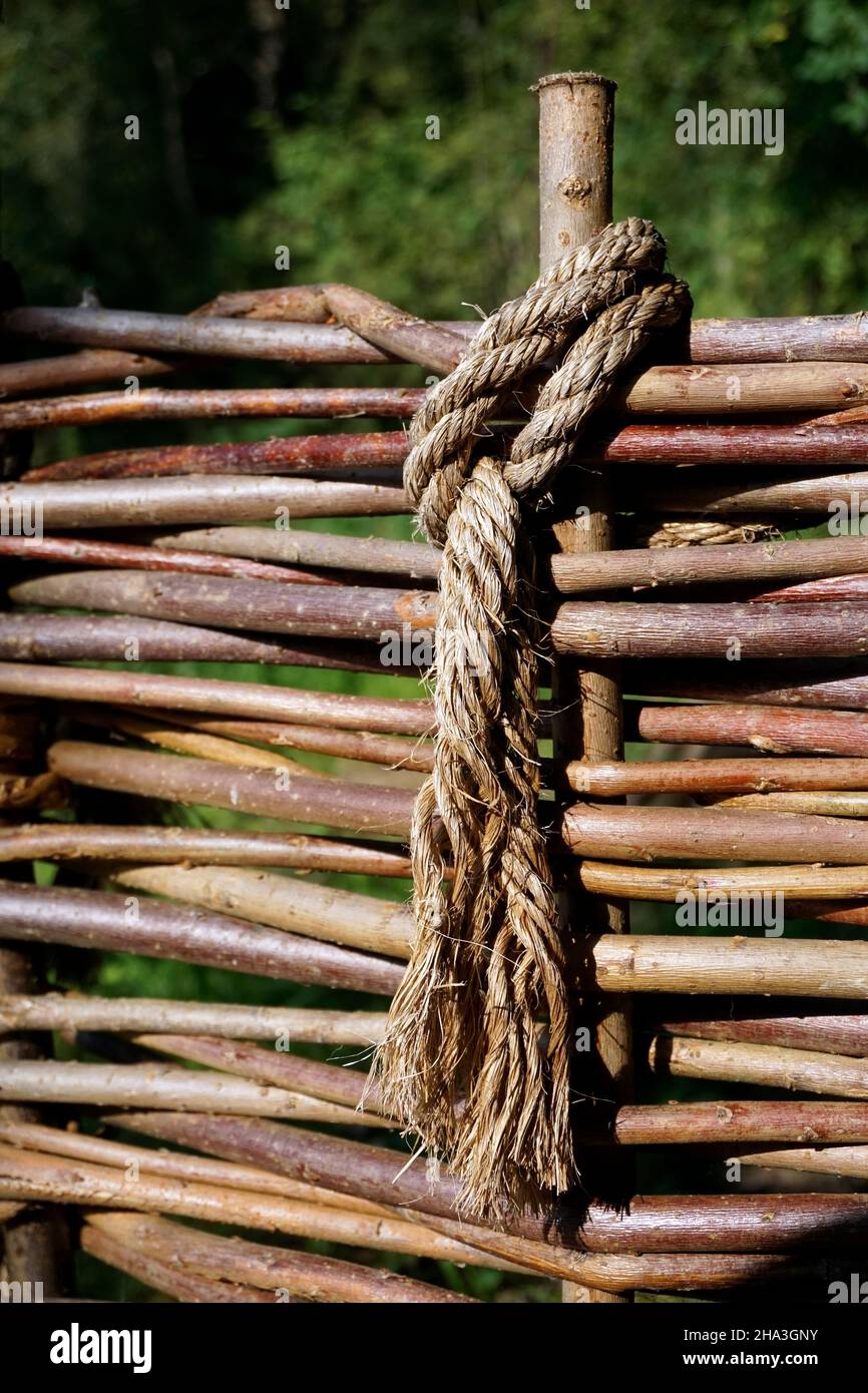 Old fashioned fencing hi-res stock photography and images - Alamy