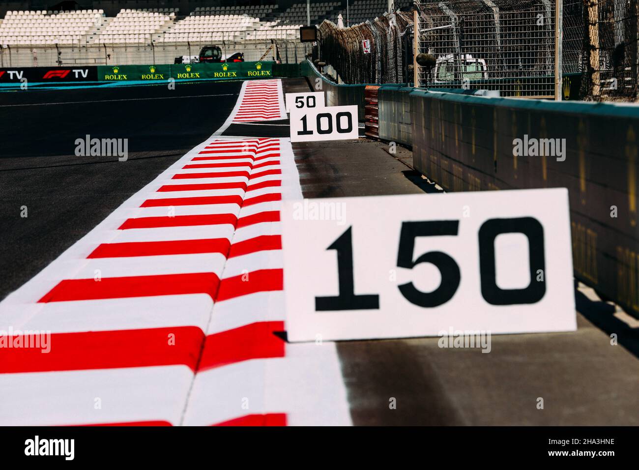 Abu Dhabi, United Arab Emirates. 9th Dec, 2021. Track impression, F1 ...