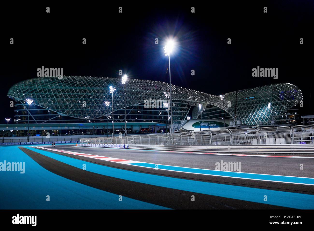 Abu Dhabi, United Arab Emirates. 9th Dec, 2021. Track impression, F1 ...