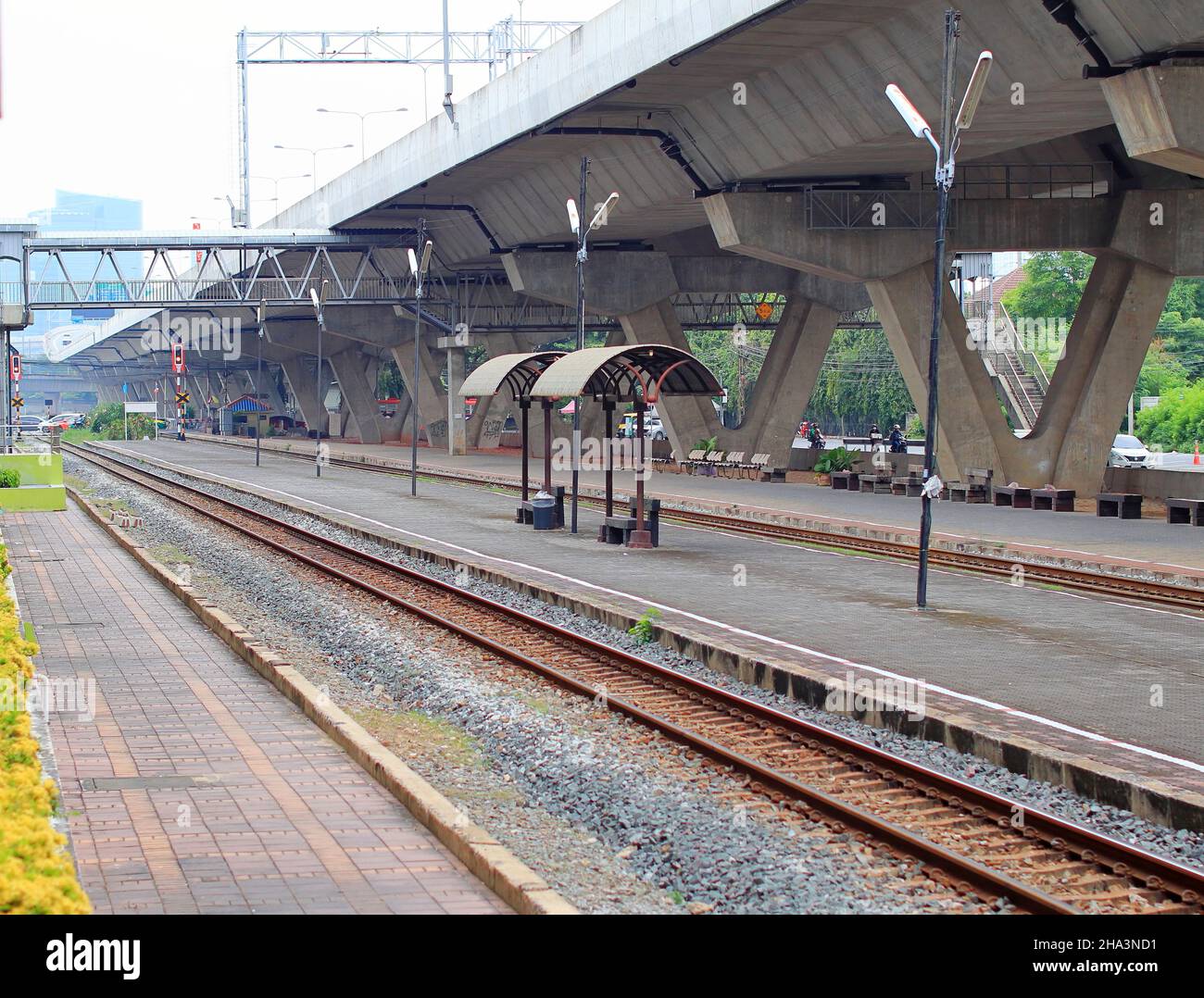 Empty commuter train hi-res stock photography and images - Alamy