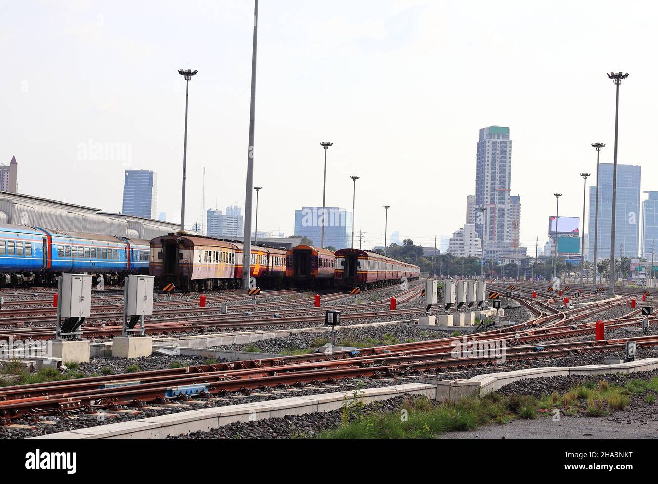 Empty railroad yard hi-res stock photography and images - Alamy