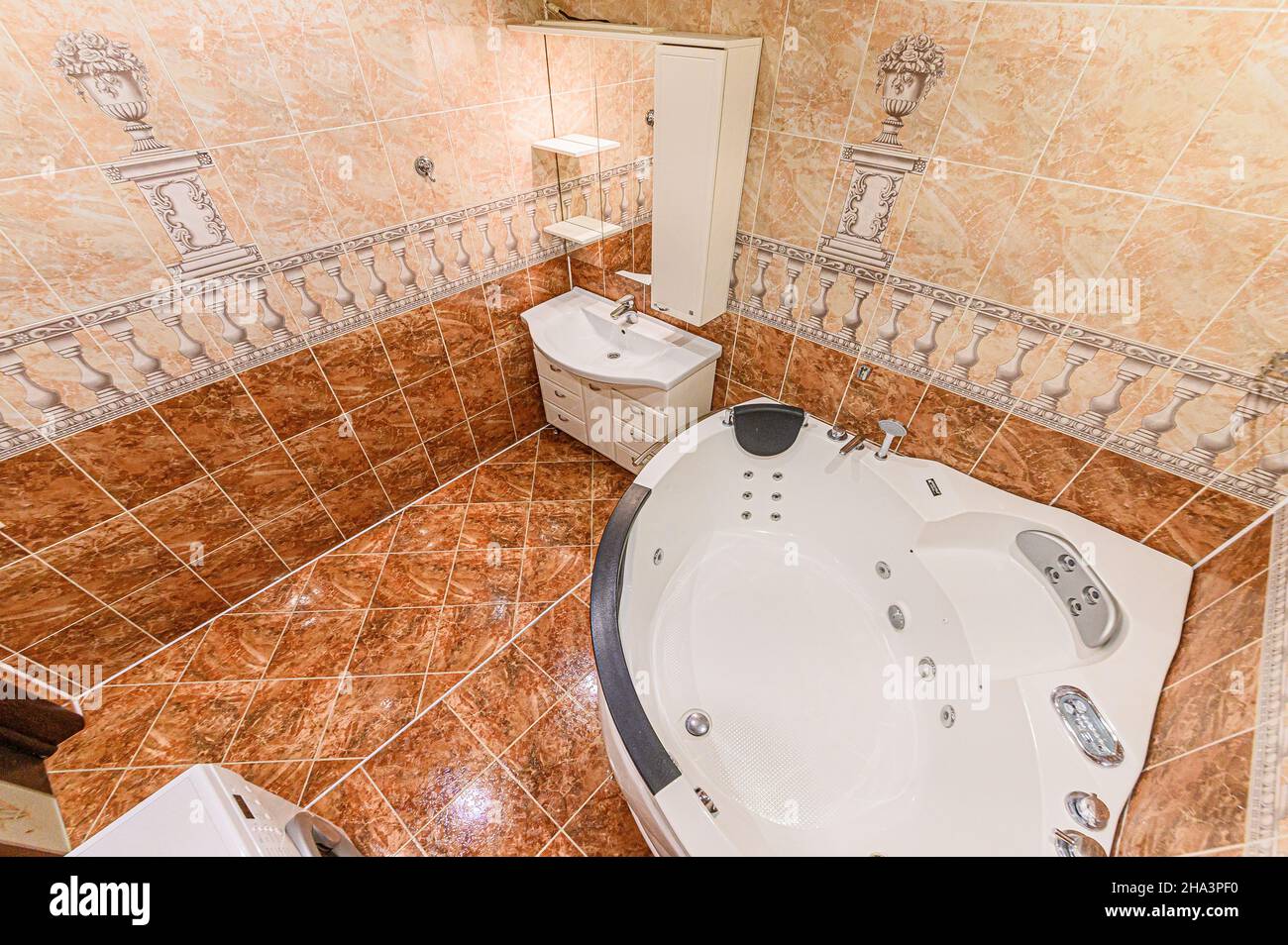 Russia, Moscow- May 08, 2020: interior room modern bathroom, sink ...