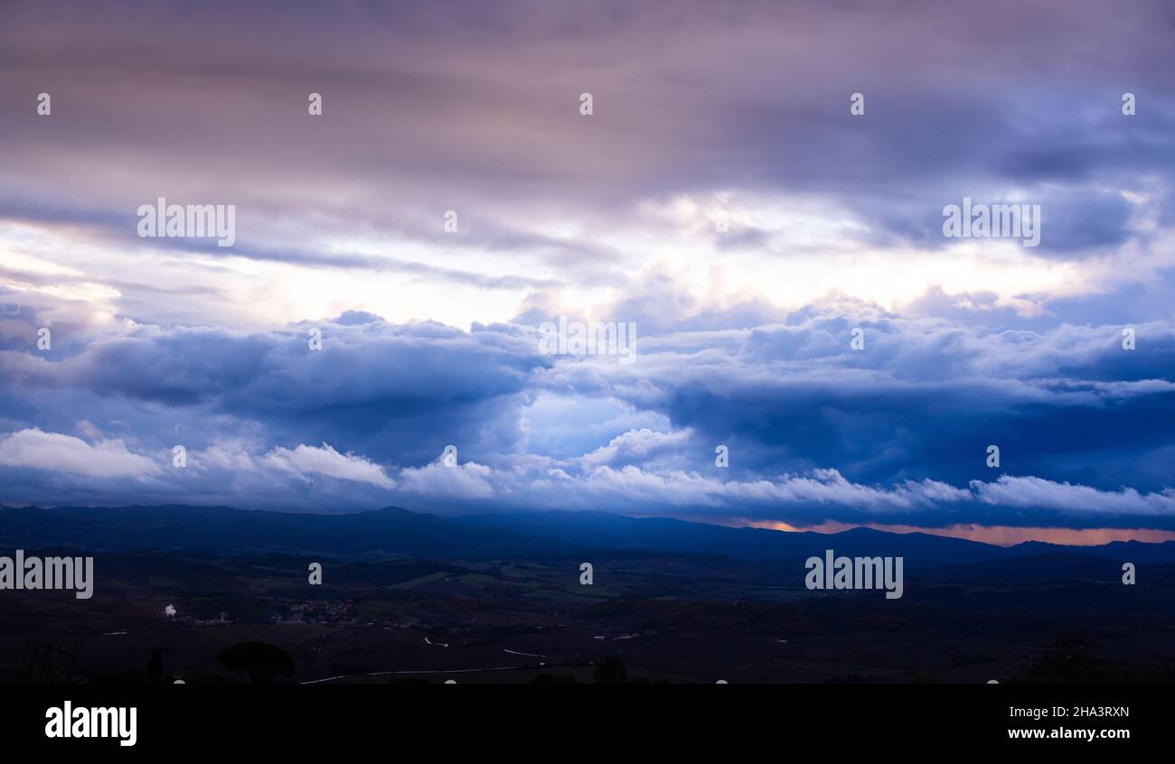 Dramatic clouds on a stormy evening Stock Photo - Alamy